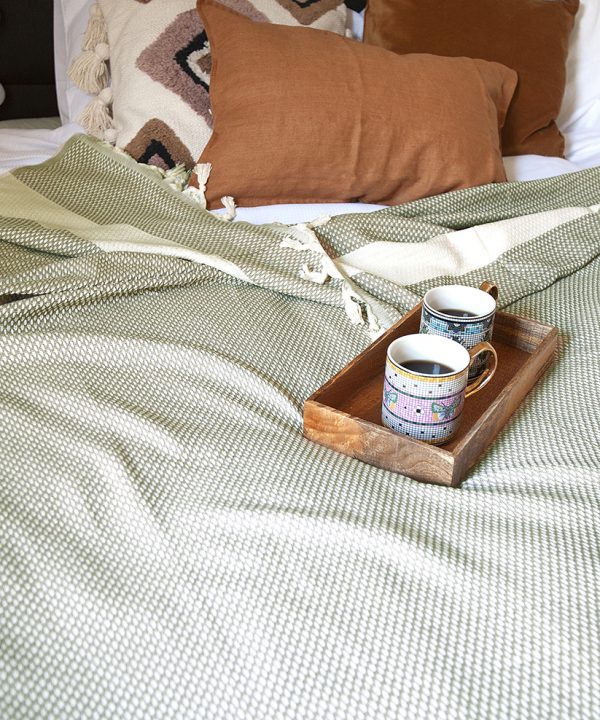 Hasir Throws – Hamam Square